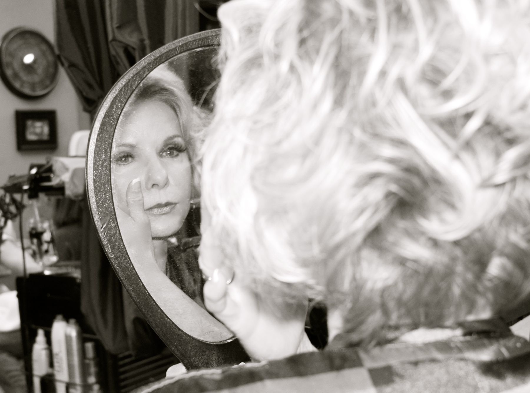 Laura Tate - Singer, Actress - Songs From My Suitcase