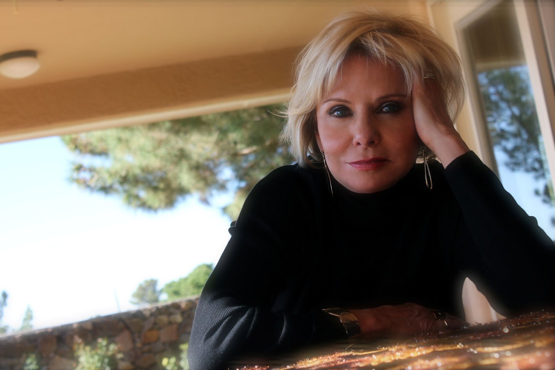 Laura Tate - Singer, Actress - Biography