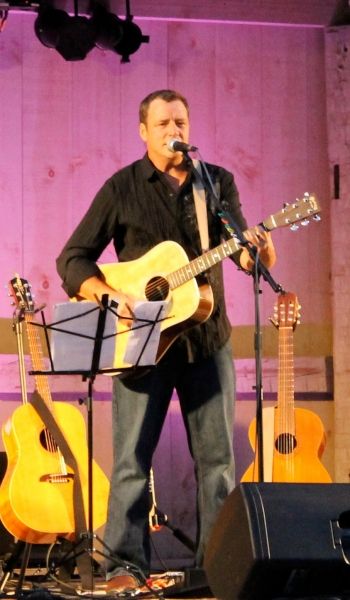 Patrick Fitzsimmons - Photos/Press Photos