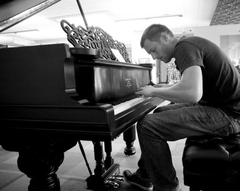 Elijah Bossenbroek - About Me