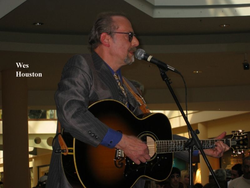 Wes Houston - Photos
