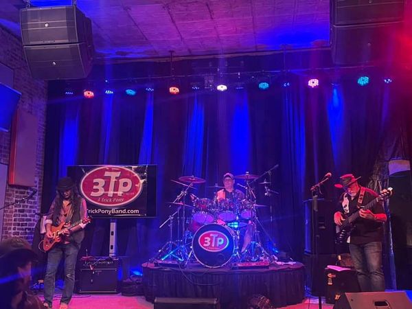 3 Trick Pony - Calendar