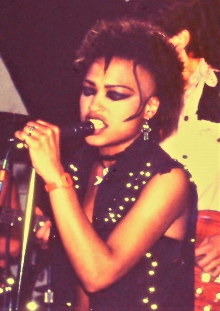 buttocksproductions.com - Tina Bell