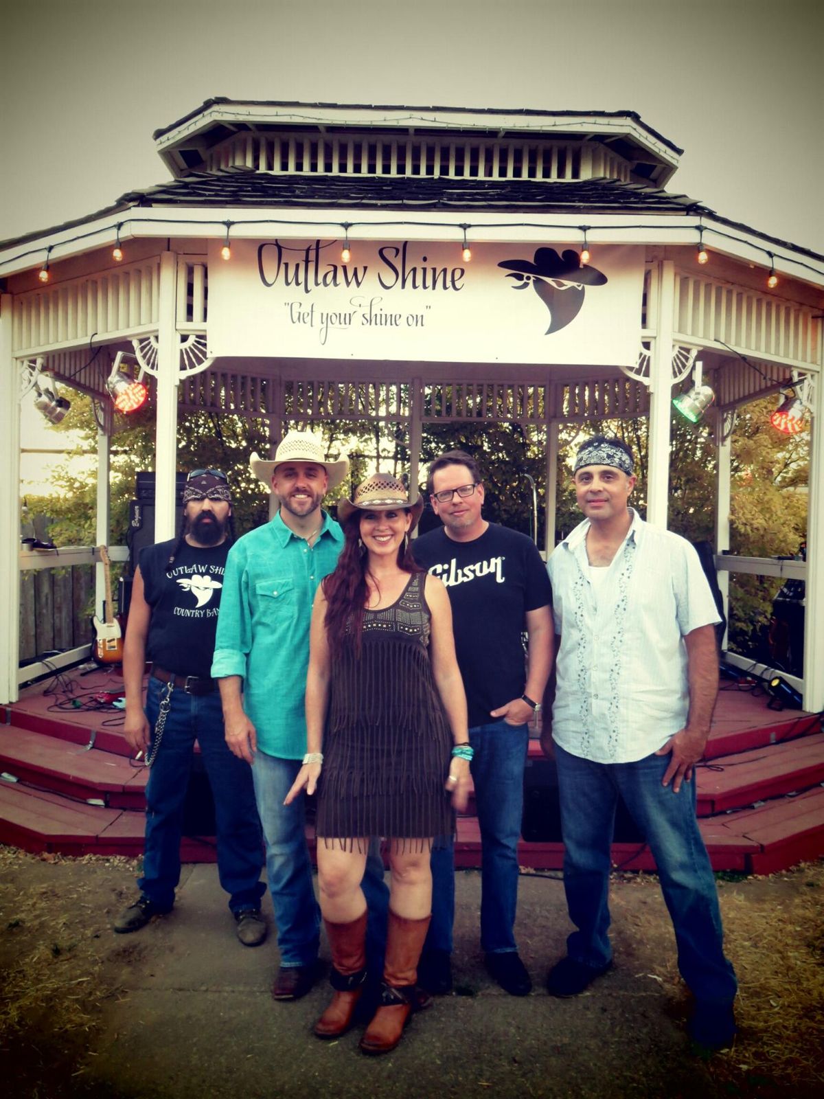 Outlaw Shine - Photos