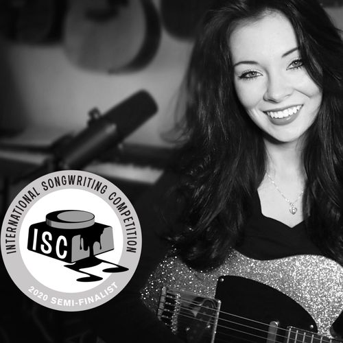 Lilly MacPhee - Official Website