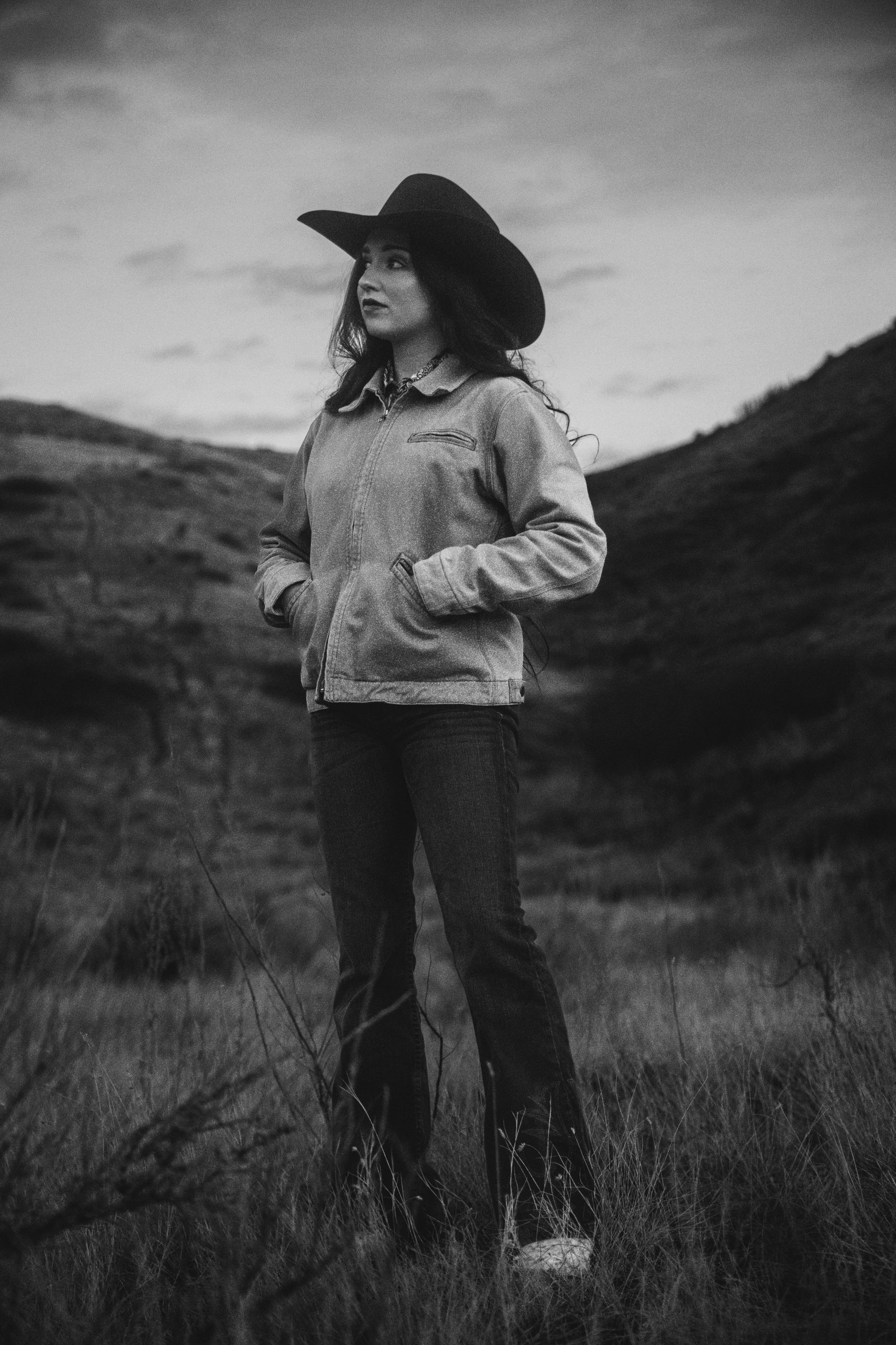 Noeline Hofmann - Bio