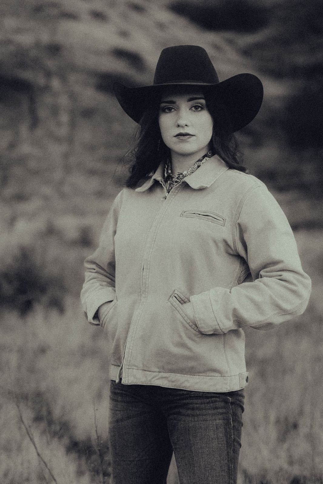 Noeline Hofmann - Photos