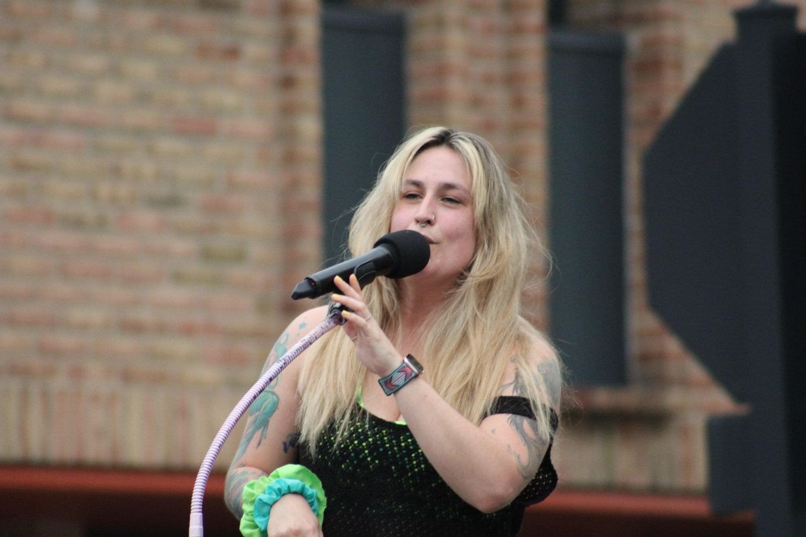 Miranda and the m80s - Photos