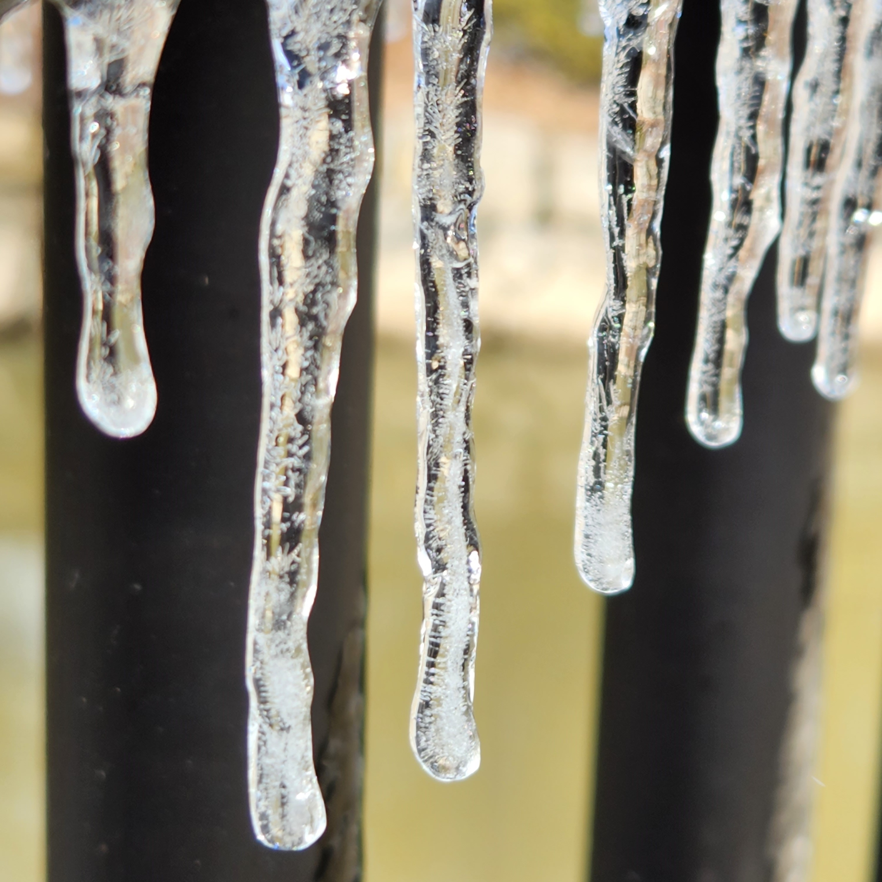 Icicles form and melt