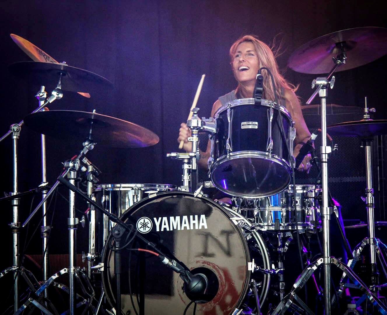 Simone Simonton - Photos/Videos