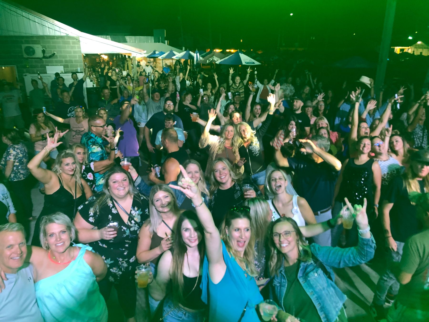 Cocktail Johnny - Shows