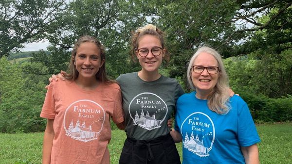 Farnum Family - Ozark Mountain Friday Nights