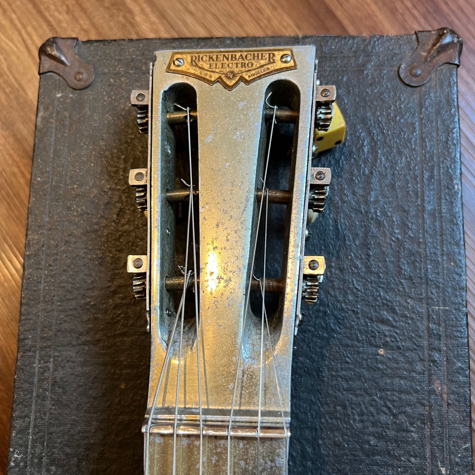 Christo Ruppenthal - 1935 Rickenbacker (Rickenbacher) A-25 Electro Fry ...