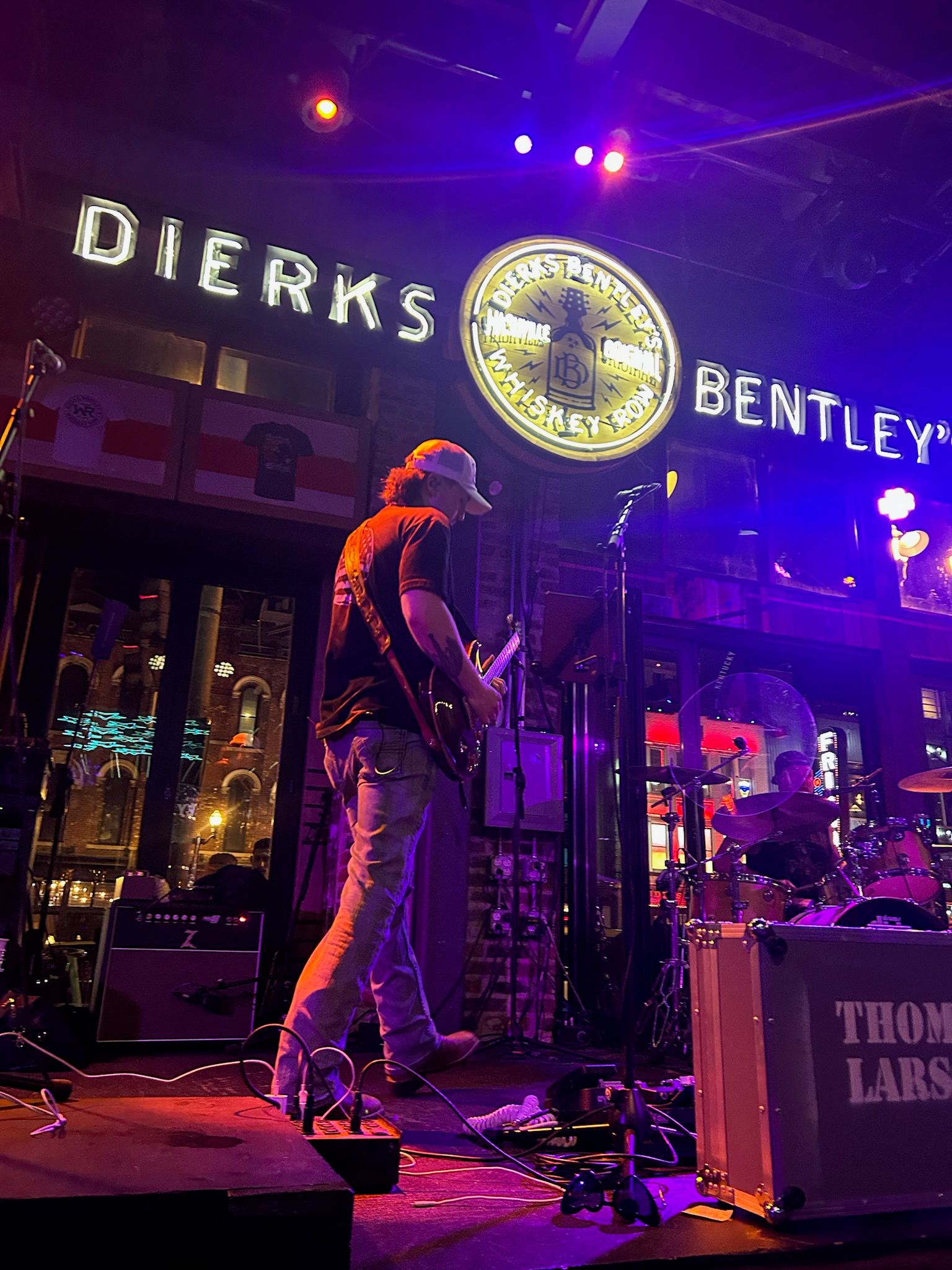 Thomas Larson - Musician based in Nashville, Tennessee