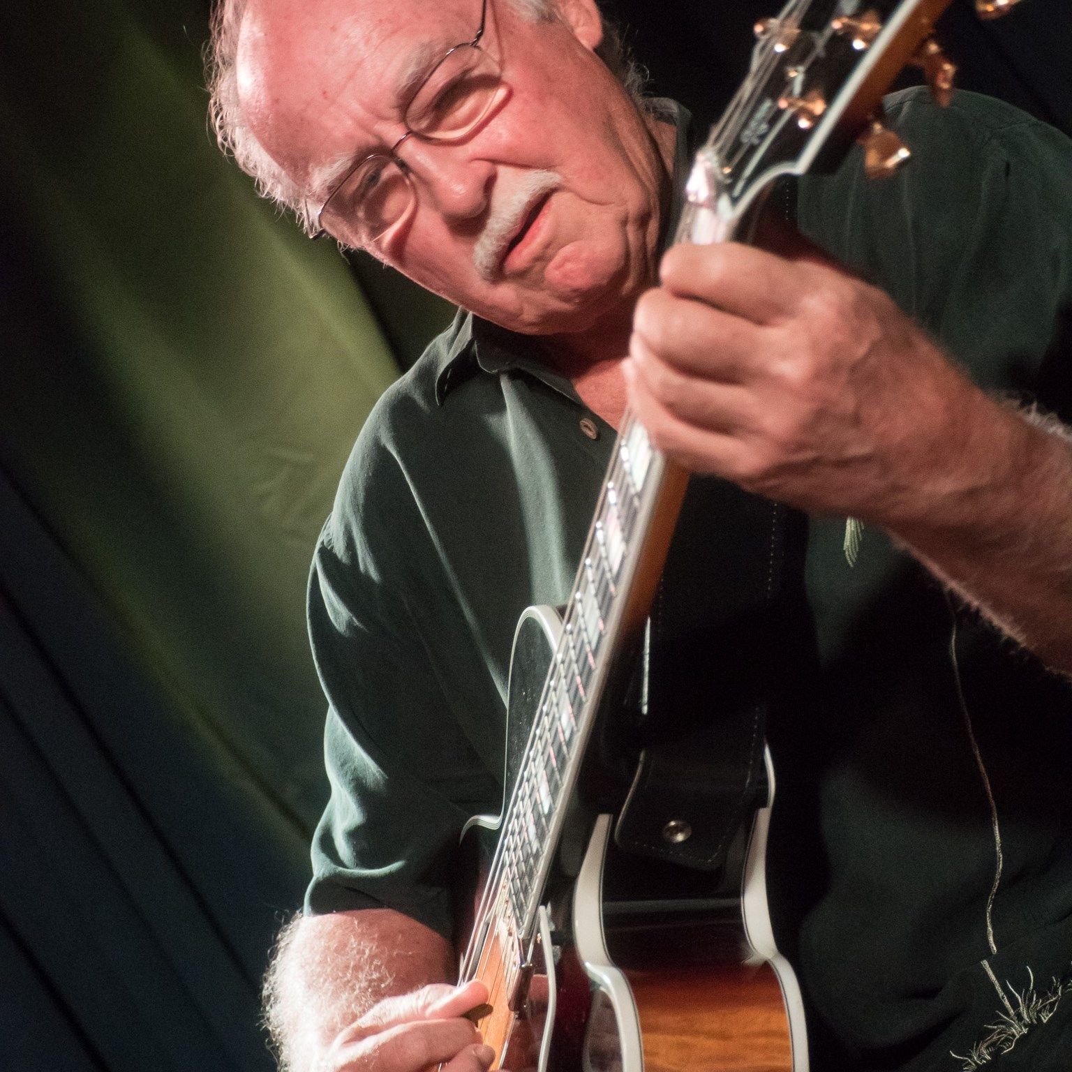 Oliver Gannon, Jazz Guitarist - Photos