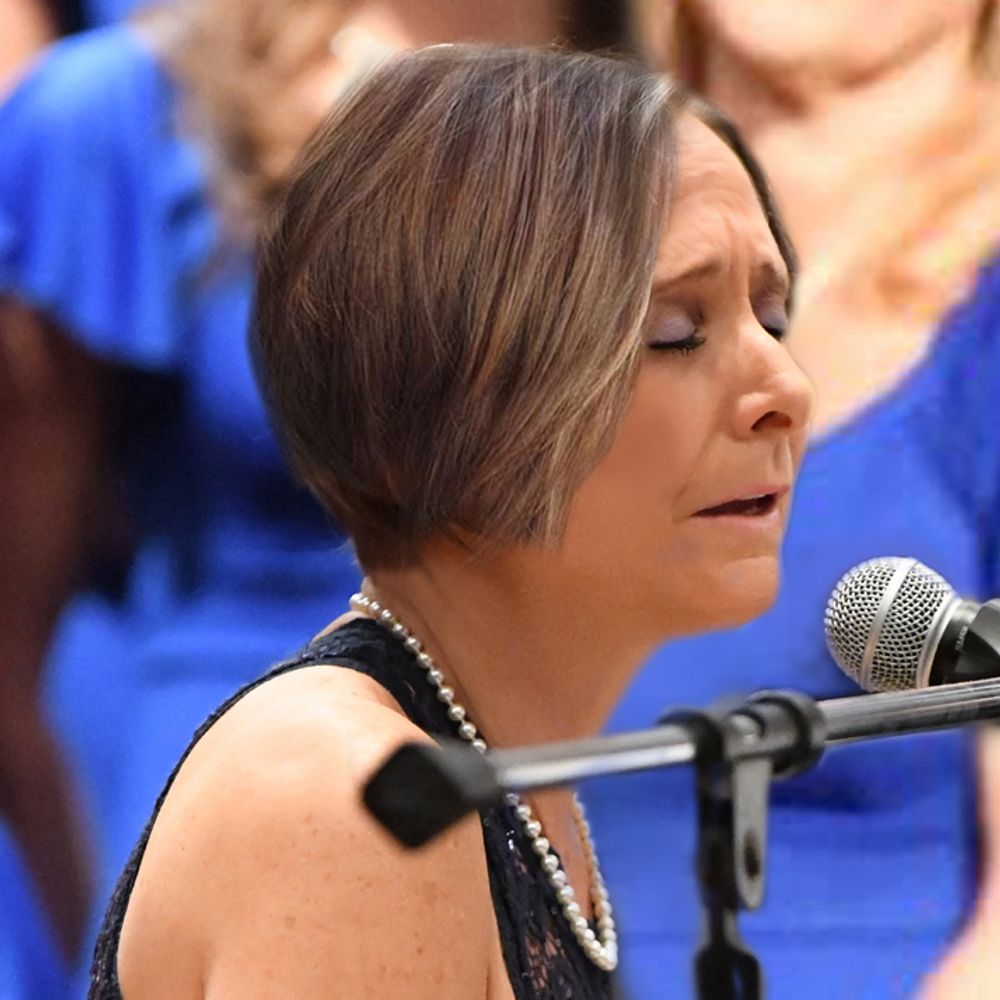 Mary Beth Howell - Bio