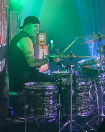 Paramount 80s - Pictures