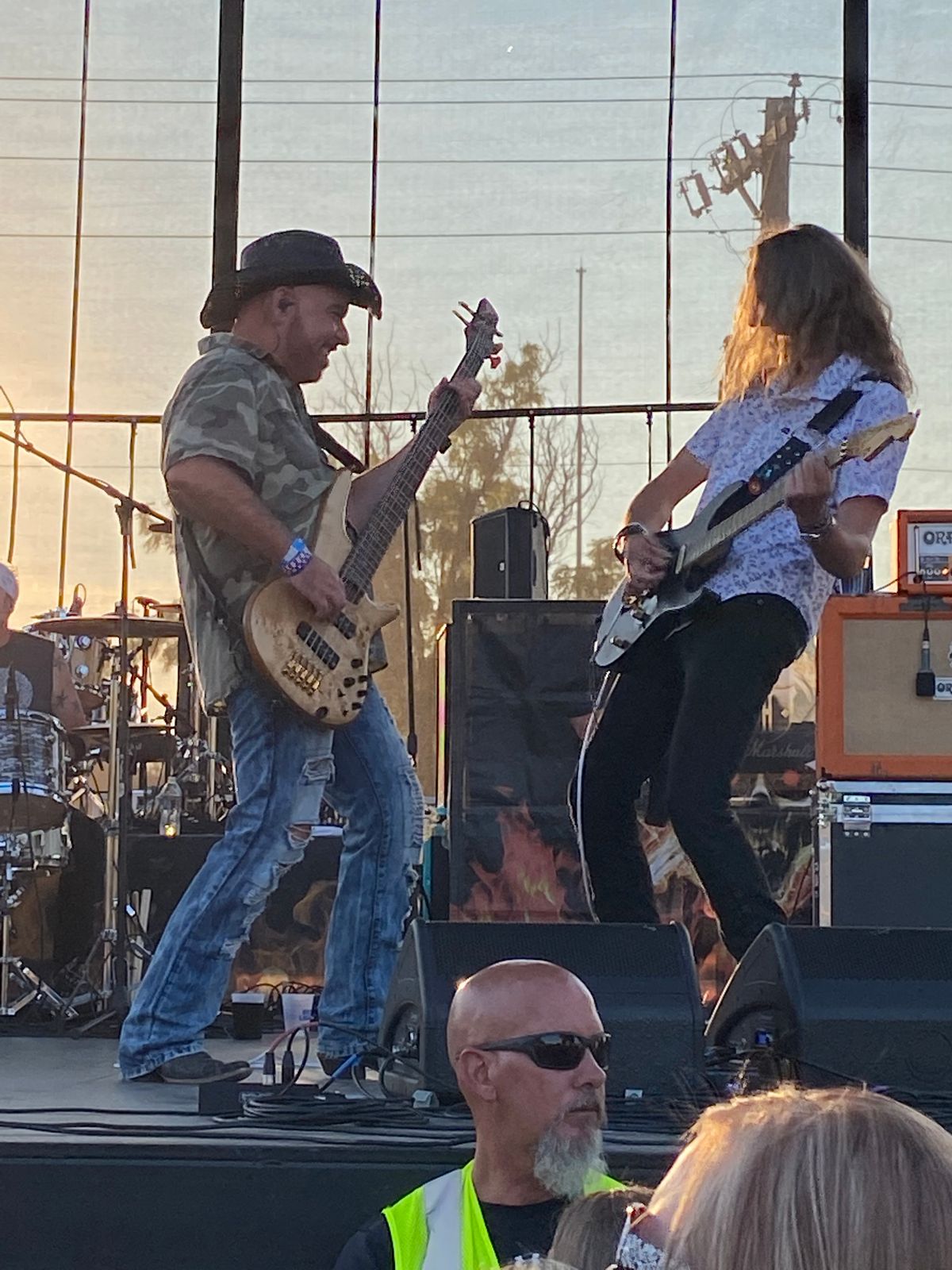 Paramount 80s - Pictures