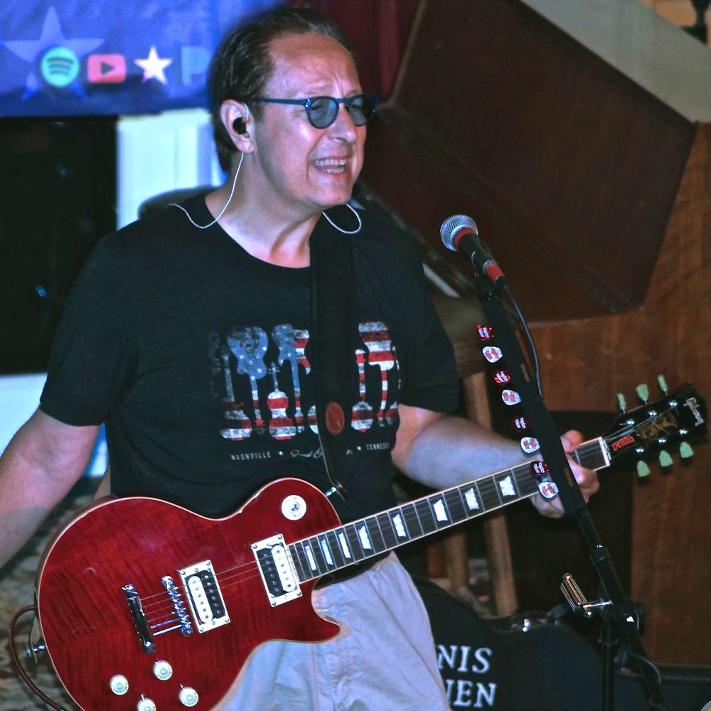 Dennis Stephen - About
