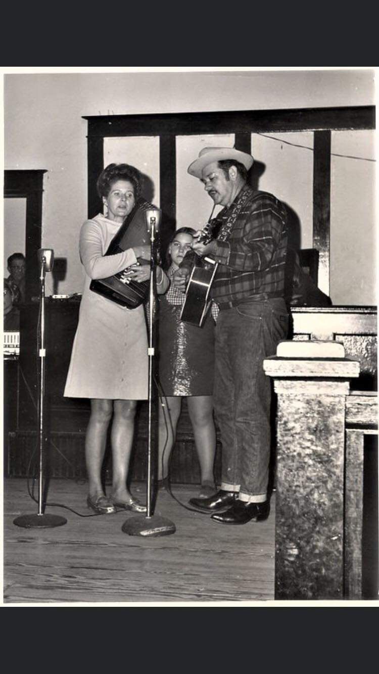 Pam Setser - Singer and Songwriter - Photos and Media