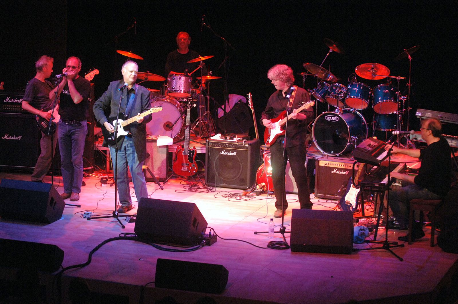 Tony Rundle - Photos & Videos