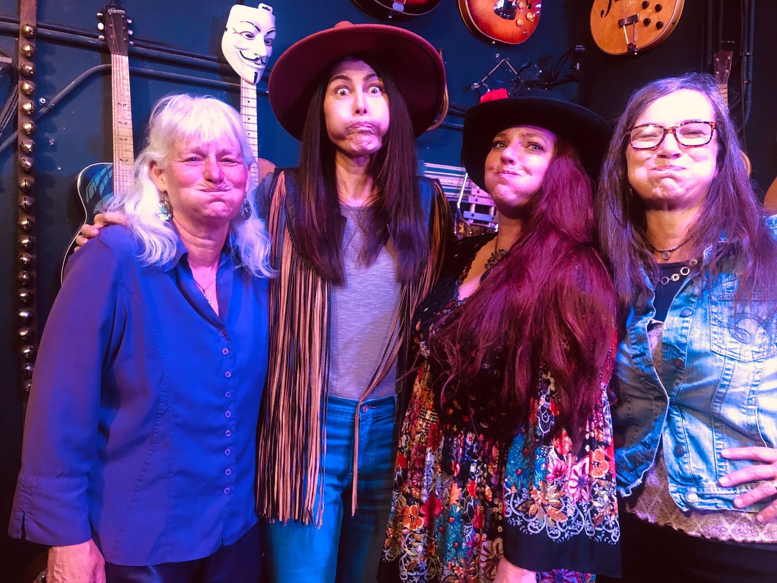 The Queen Bees - Band Photos