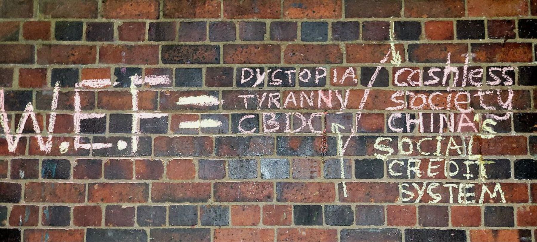 The English 909 Radio