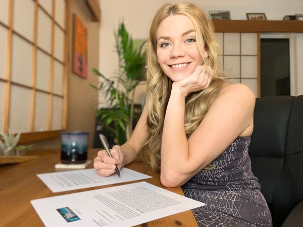 Natalie Gelman - Acoustic-Pop-Folk Singer/Songwriter