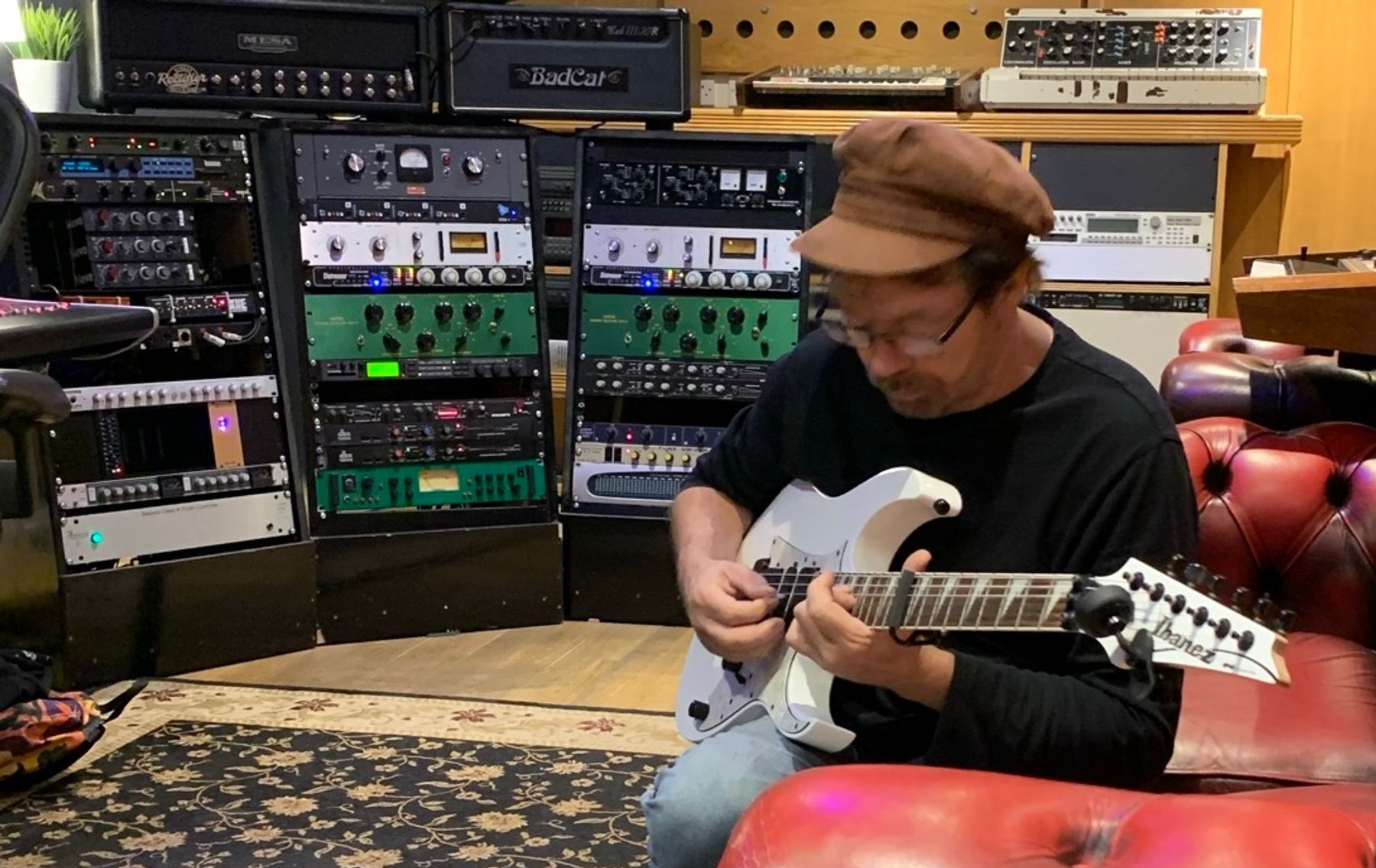 Rob opens new branch of his Bluenote Guitar School