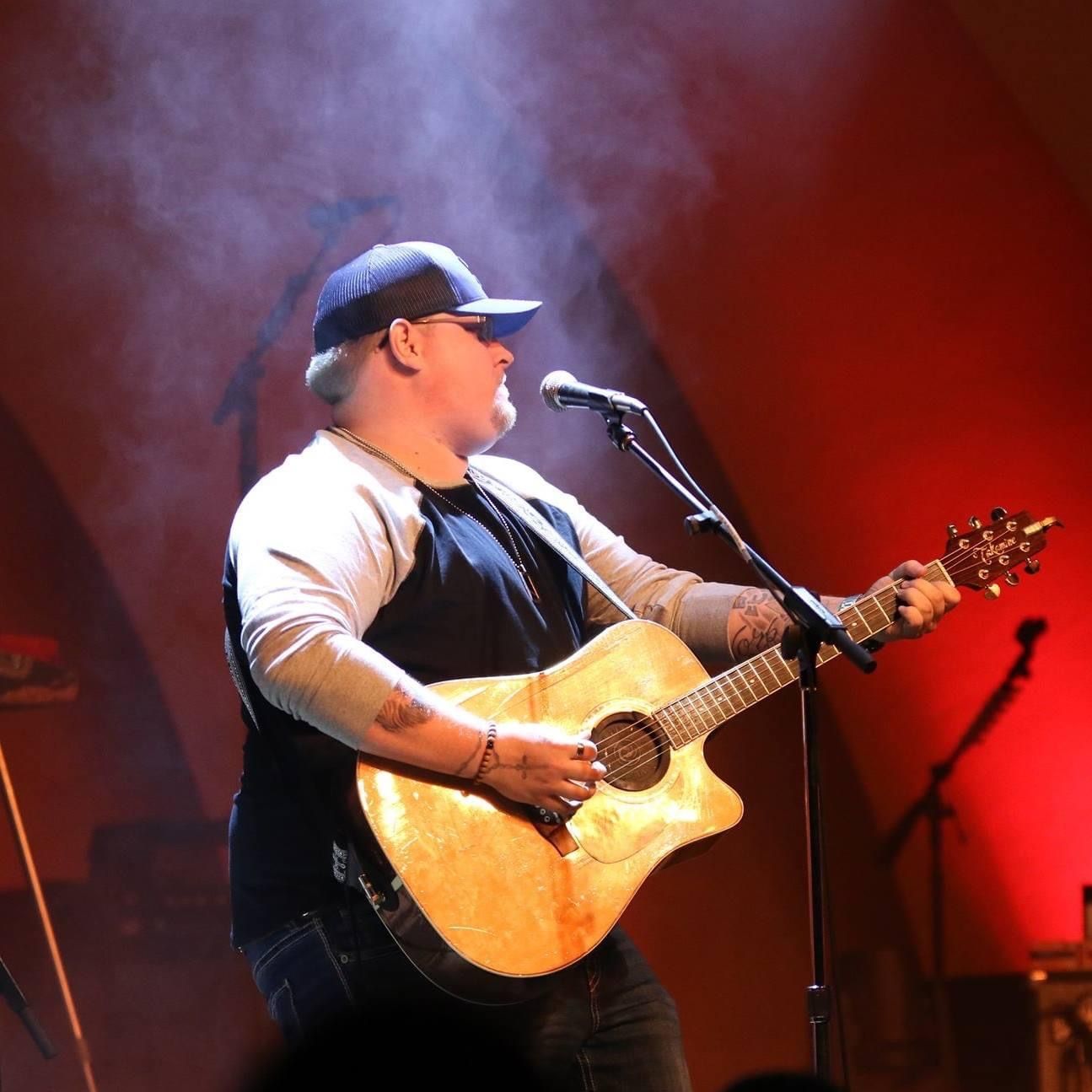 Jaron Bell Live - Photos