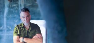 Woody Russell | guitar-centric singer-songwriter with an unapologetic ...