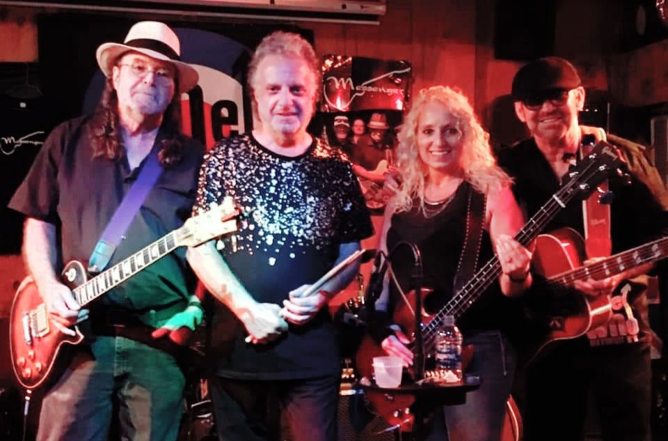 Messenger Band - Photos