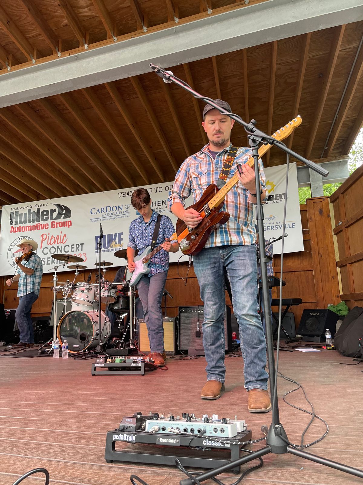 No Fences Ultimate Tribute to Garth Brooks - Photos