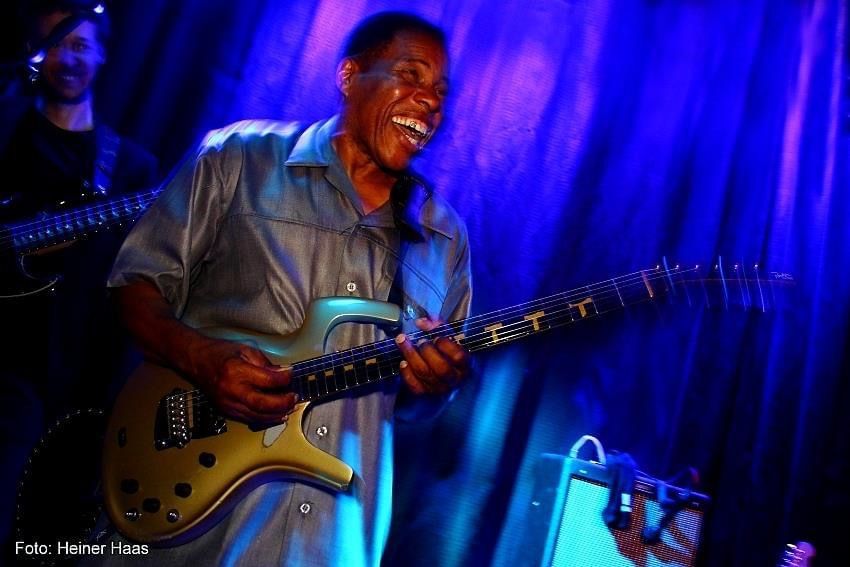 Tee Dee Young - Gallery