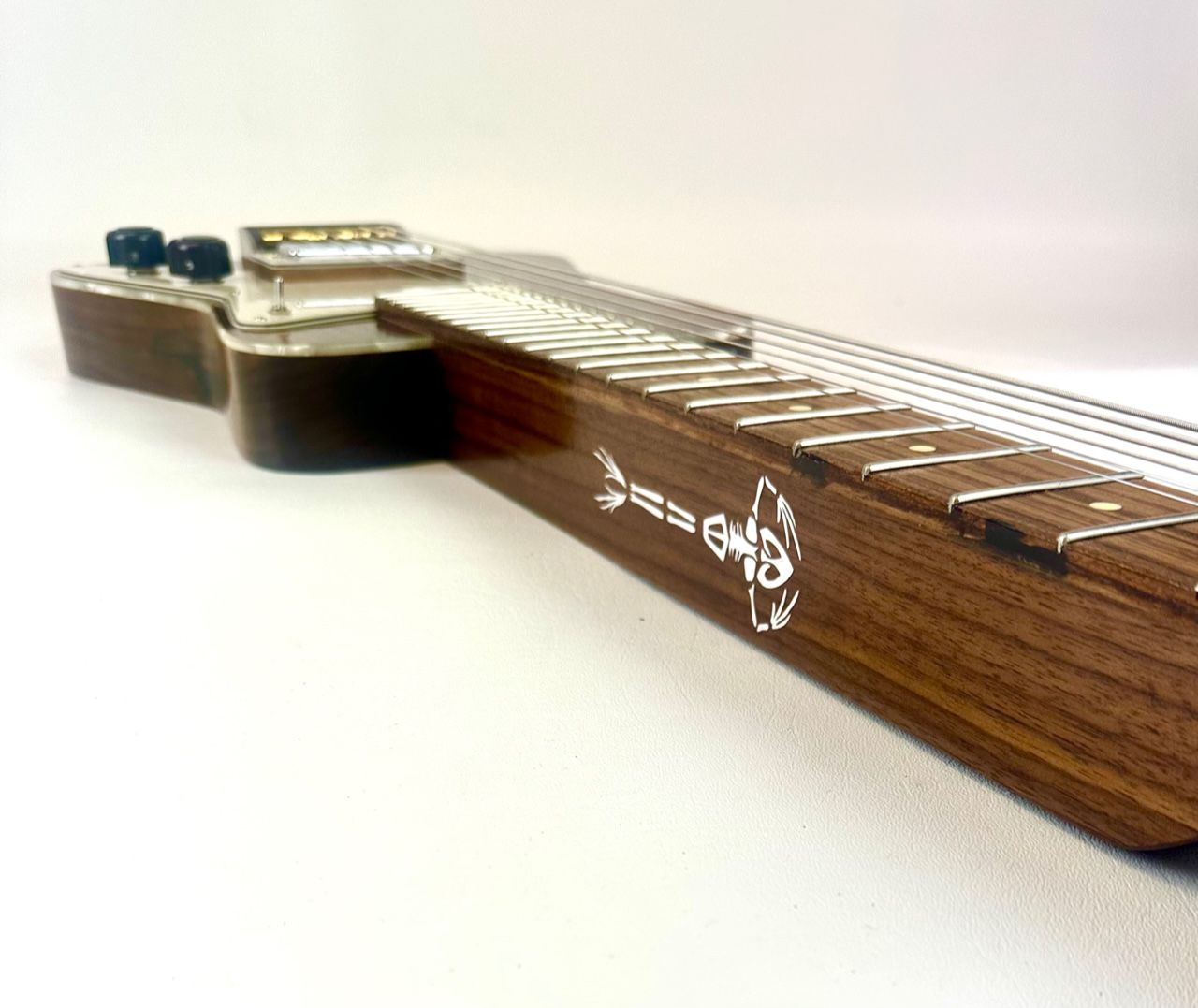 Bone Frog Guitars - Electric Lap Slide Guitars