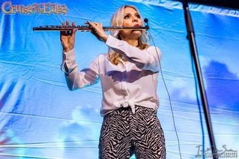 Karmen Gould - Photos