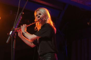 Karmen Gould - Photos