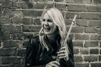 Karmen Gould - Photos