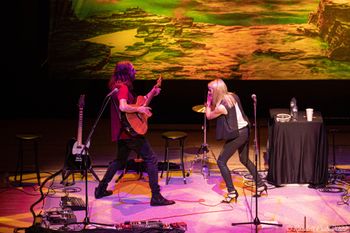 Karmen Gould - Photos