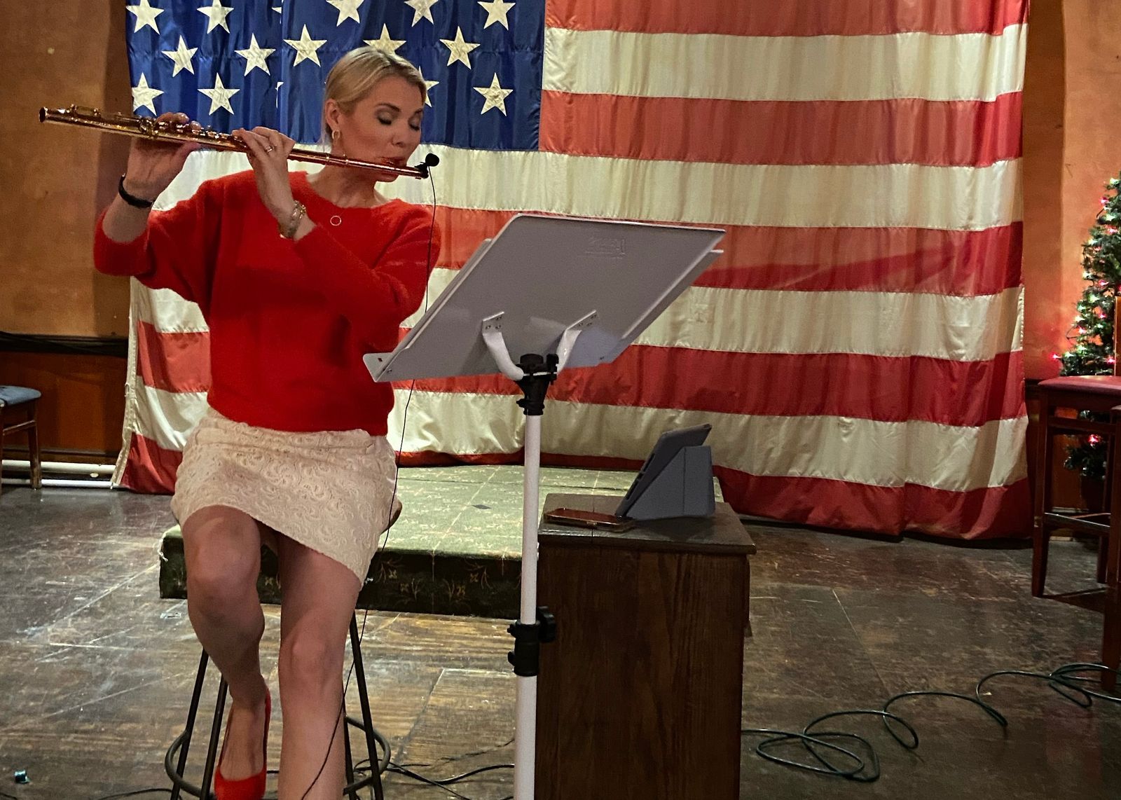 Karmen Gould - Photos