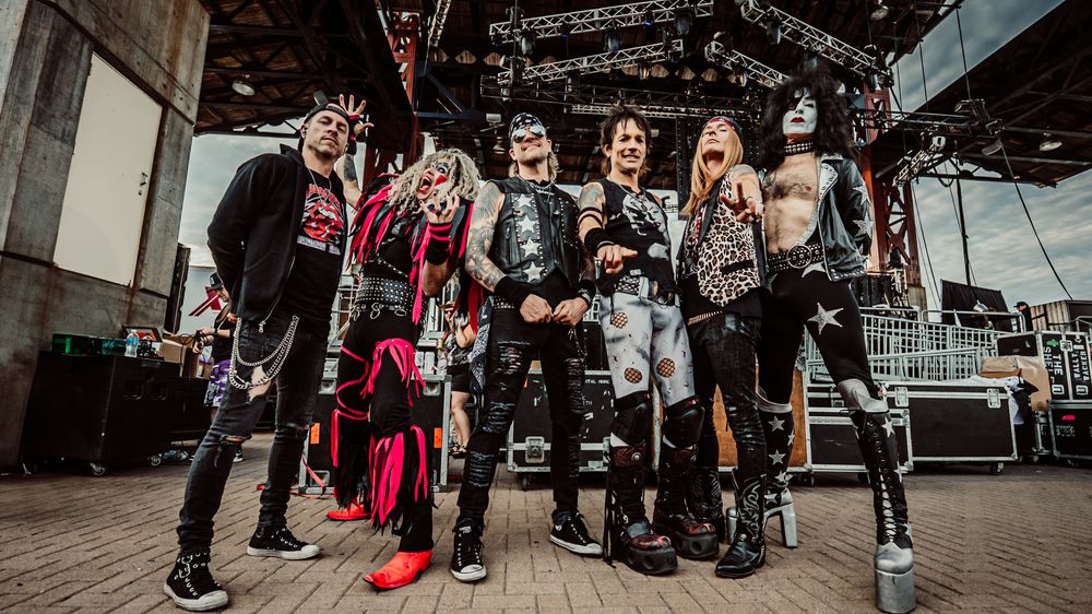 Hairball - Bio