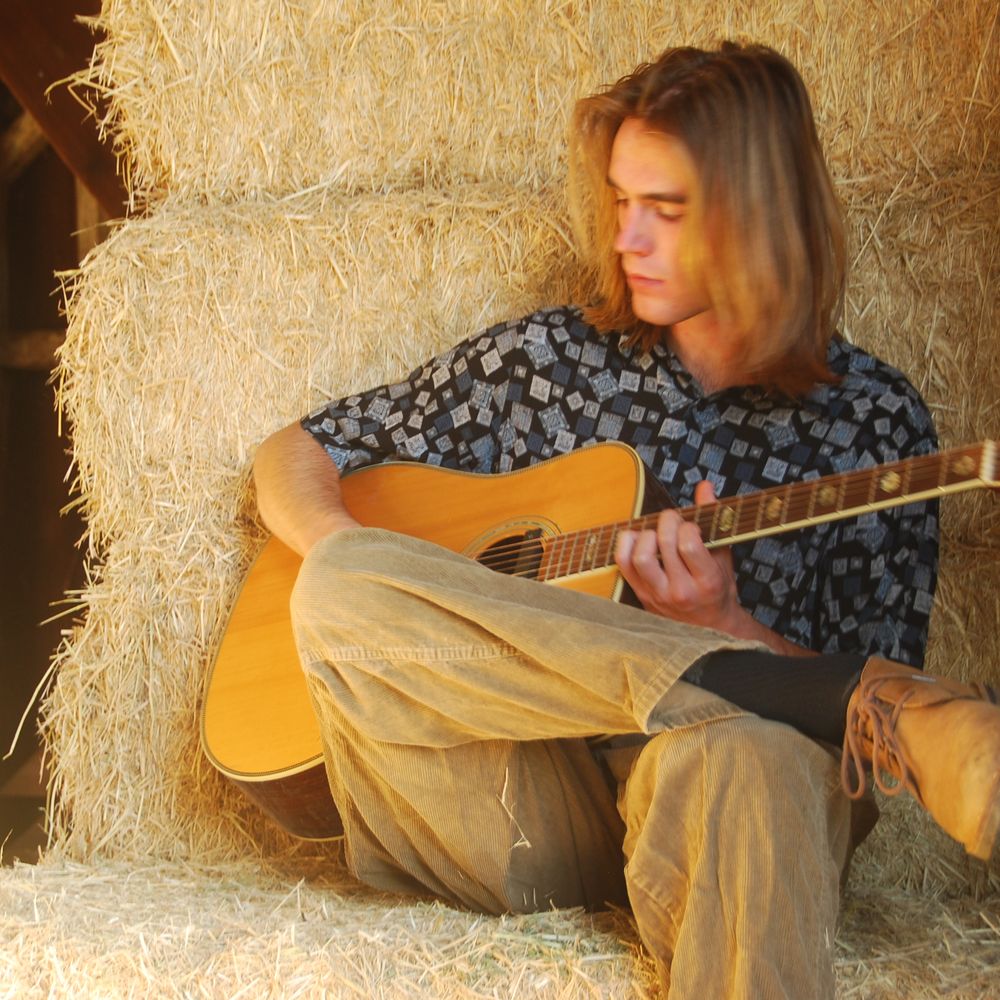 Lucas Lawson - About