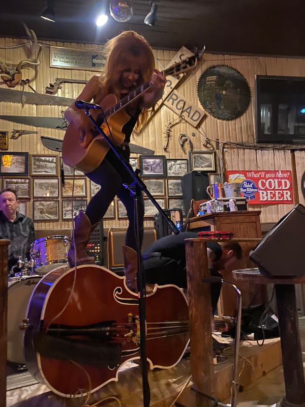 Brea Burns and the Boleros - Shows