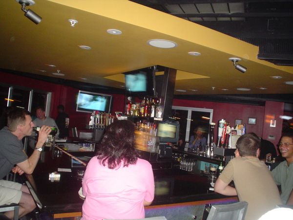 HITZ SQUAD - KITCHEN BAR