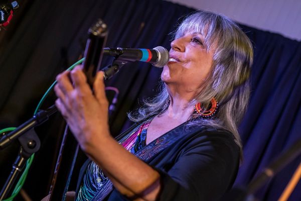 Brad Vickers & His Vestapolitans - [Margey Peters' Page]