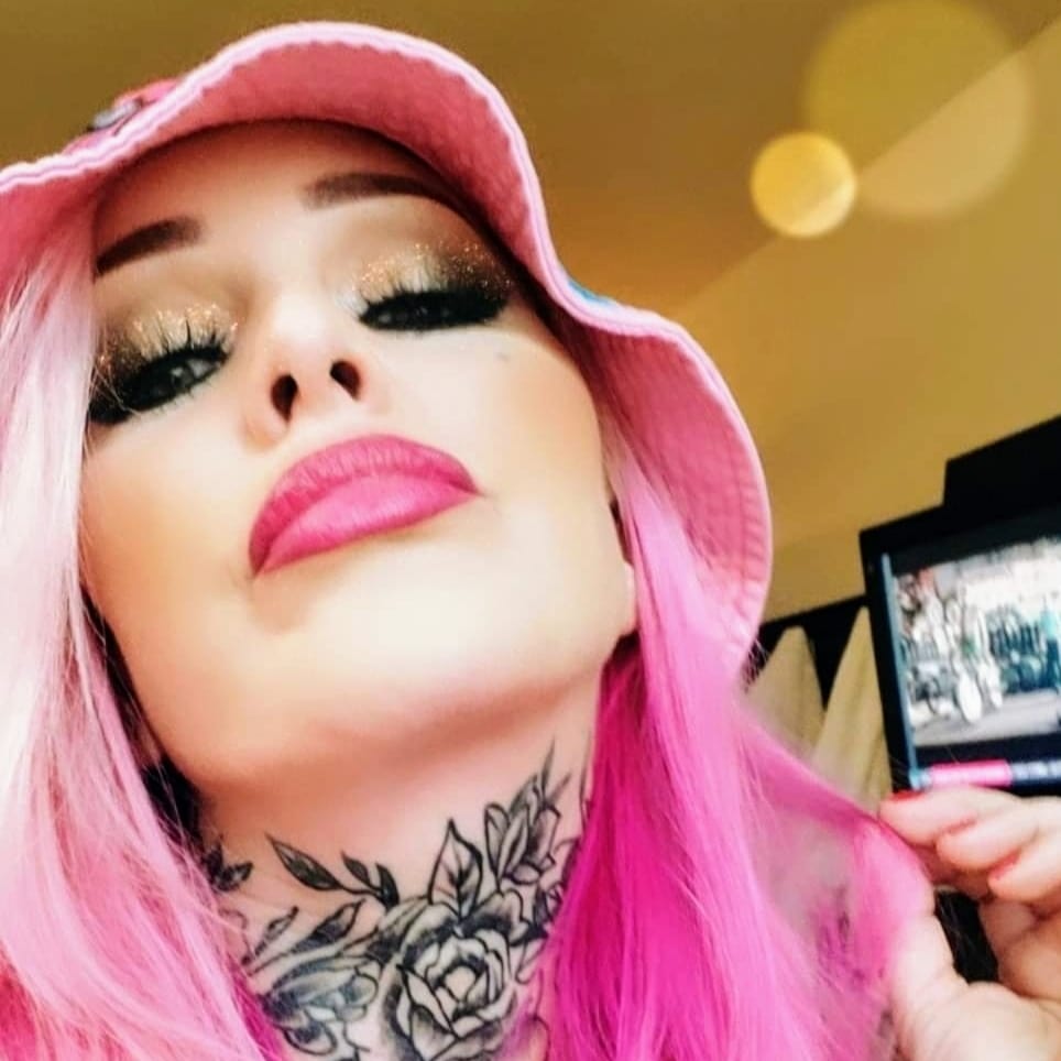 Stefanie Bennett - Bio