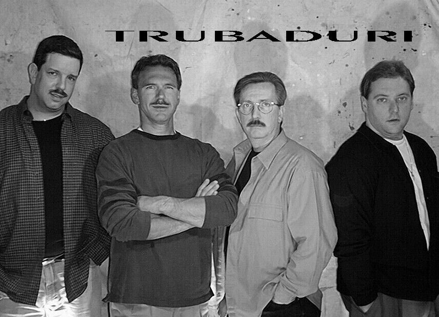 TRUBADURI - BIO & GALLERY