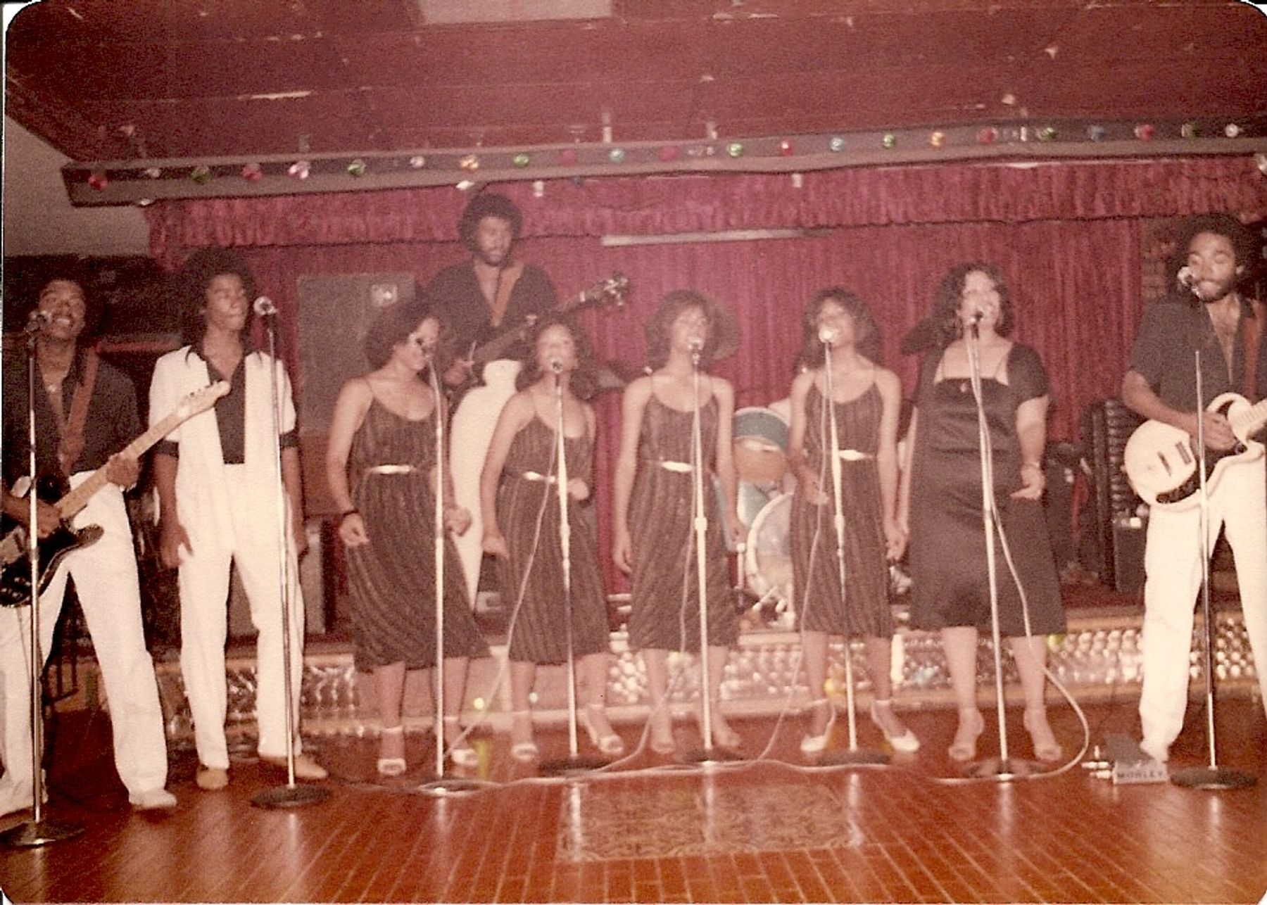 Tracey Whitney - The Whitney Family