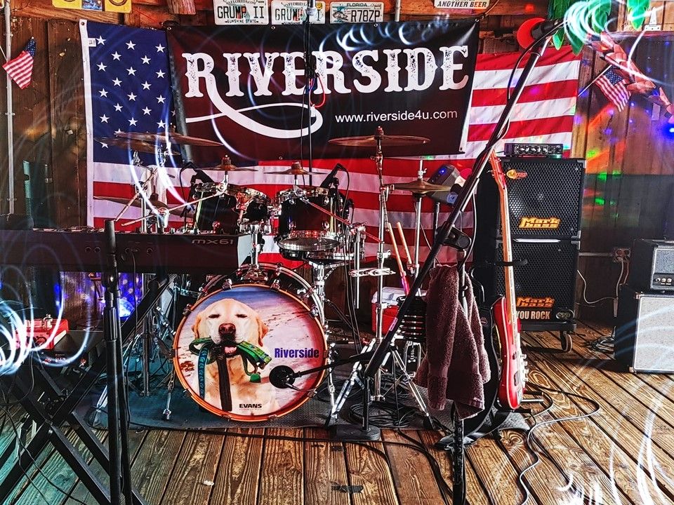 Riverside - Photos