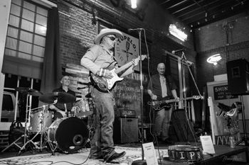 Mike Morgan And The Crawl - Photos